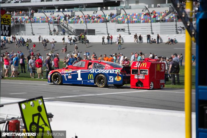 Behind A NASCAR Pit Wall: What Really Goes Down - Speedhunters