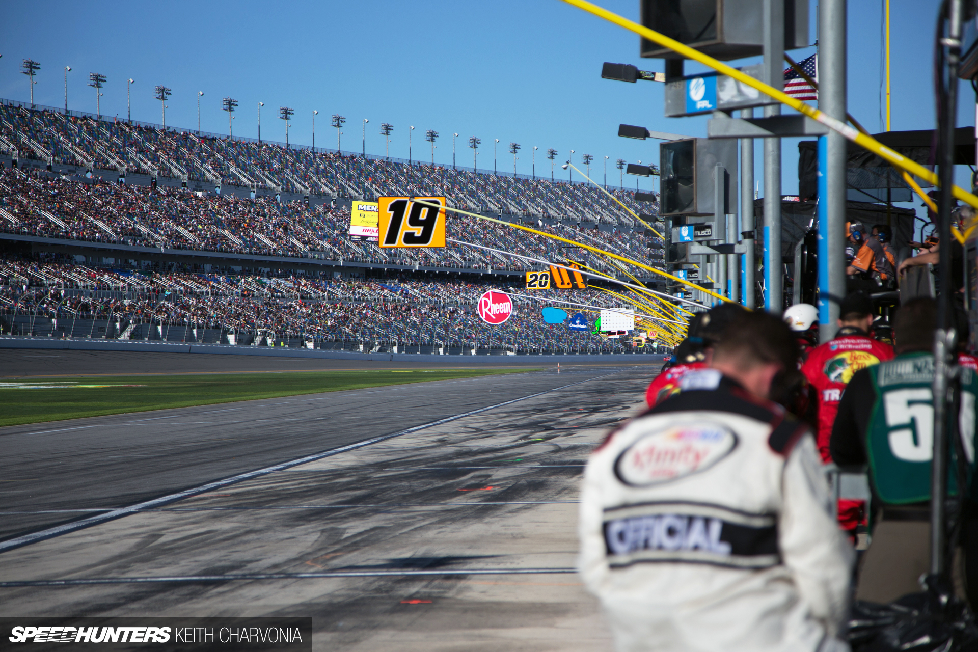 Behind A NASCAR Pit Wall: What Really Goes Down - Speedhunters