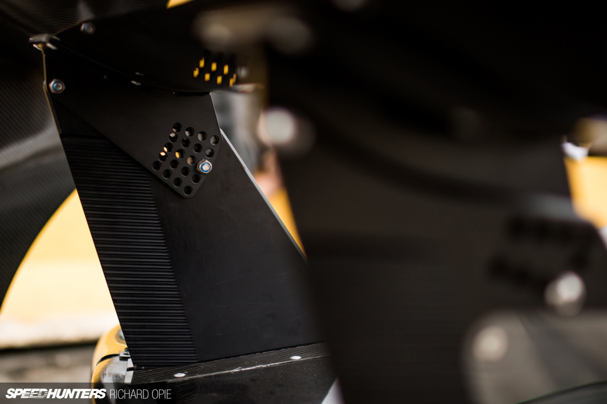 Crowd Pleasing 101: 3 Rotor Racing's RX-7 - Speedhunters