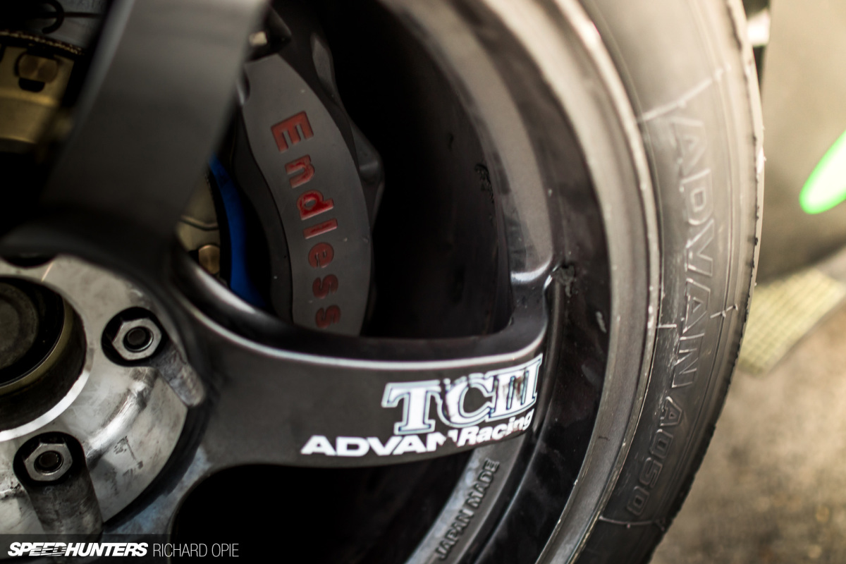 Crowd Pleasing 101: 3 Rotor Racing's RX-7 - Speedhunters