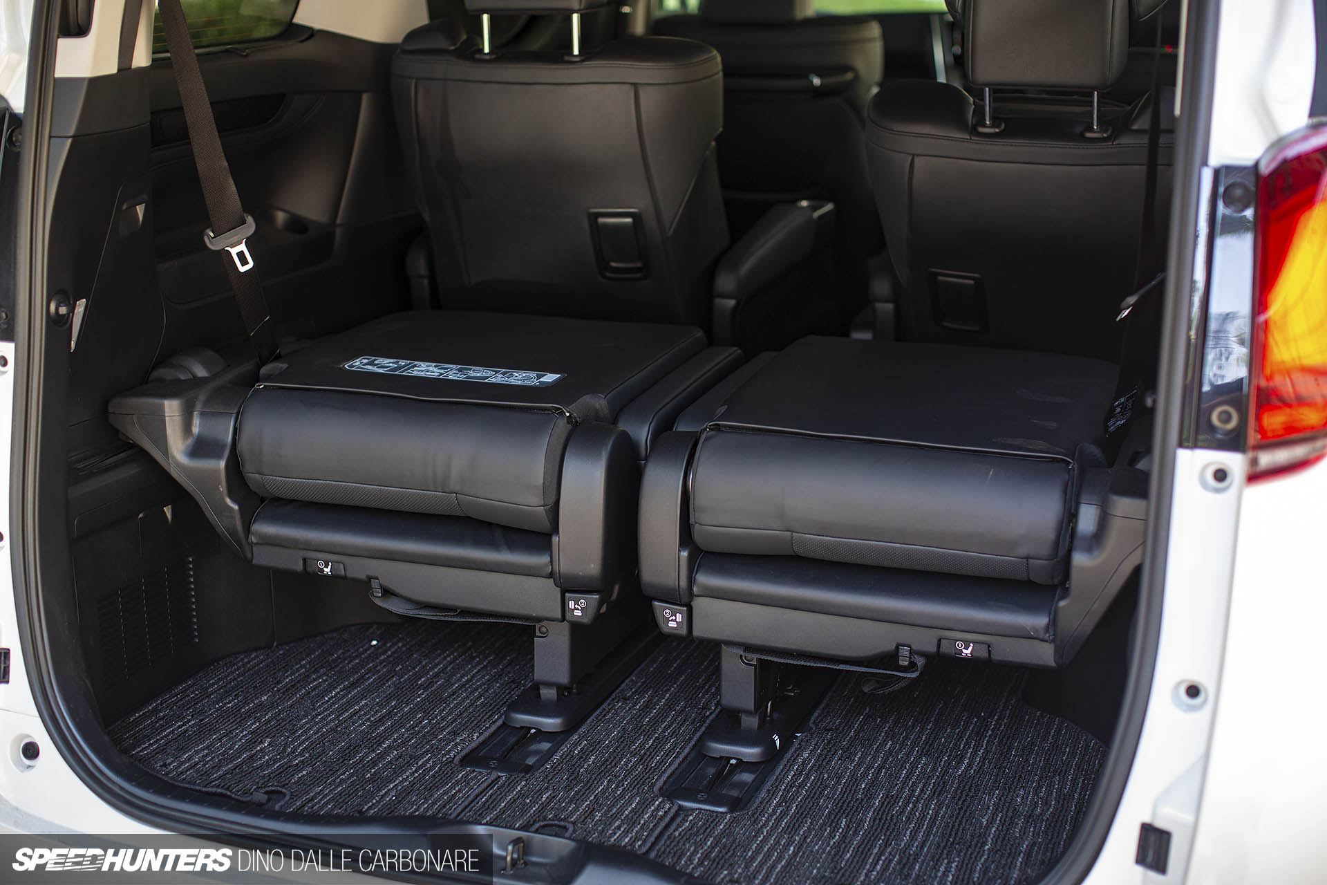 A Japanese Vanning Masterclass - Speedhunters