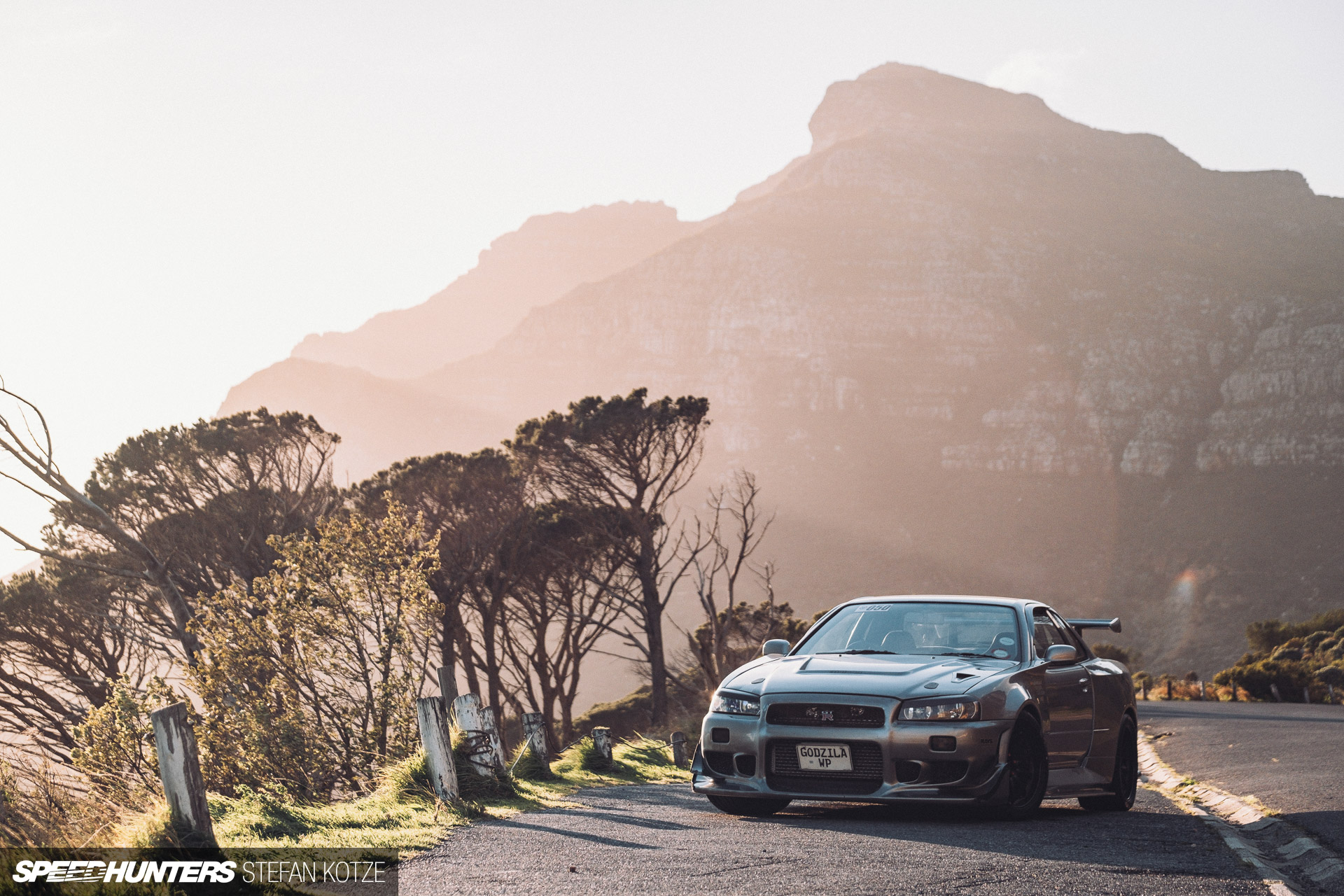 Wide & Wicked: An 800hp R34 Skyline GT-R - Speedhunters
