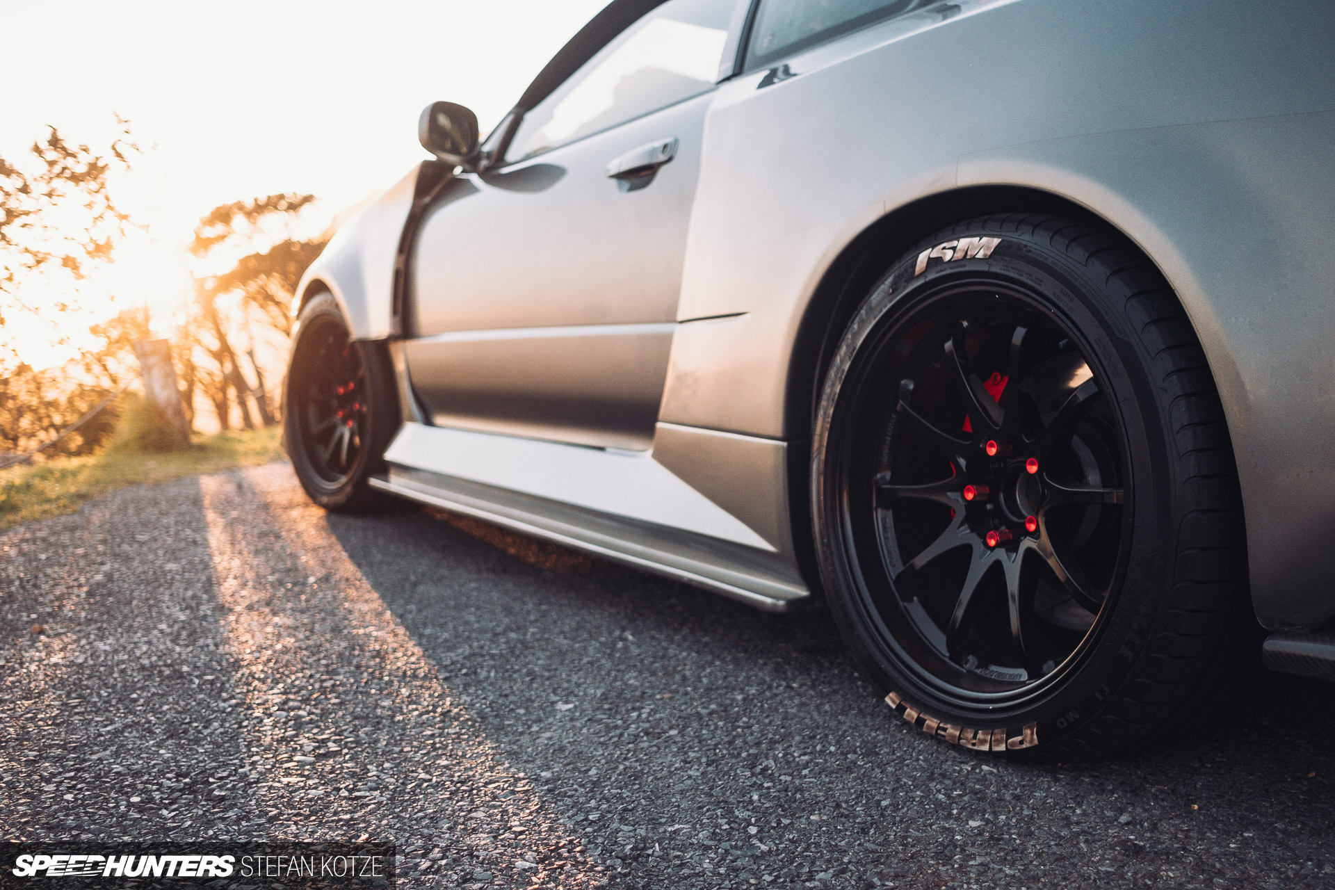 Wide & Wicked: An 800hp R34 Skyline GT-R - Speedhunters