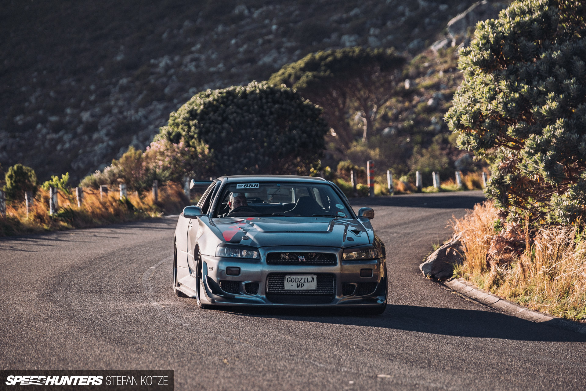 Wide & Wicked: An 800hp R34 Skyline GT-R - Speedhunters