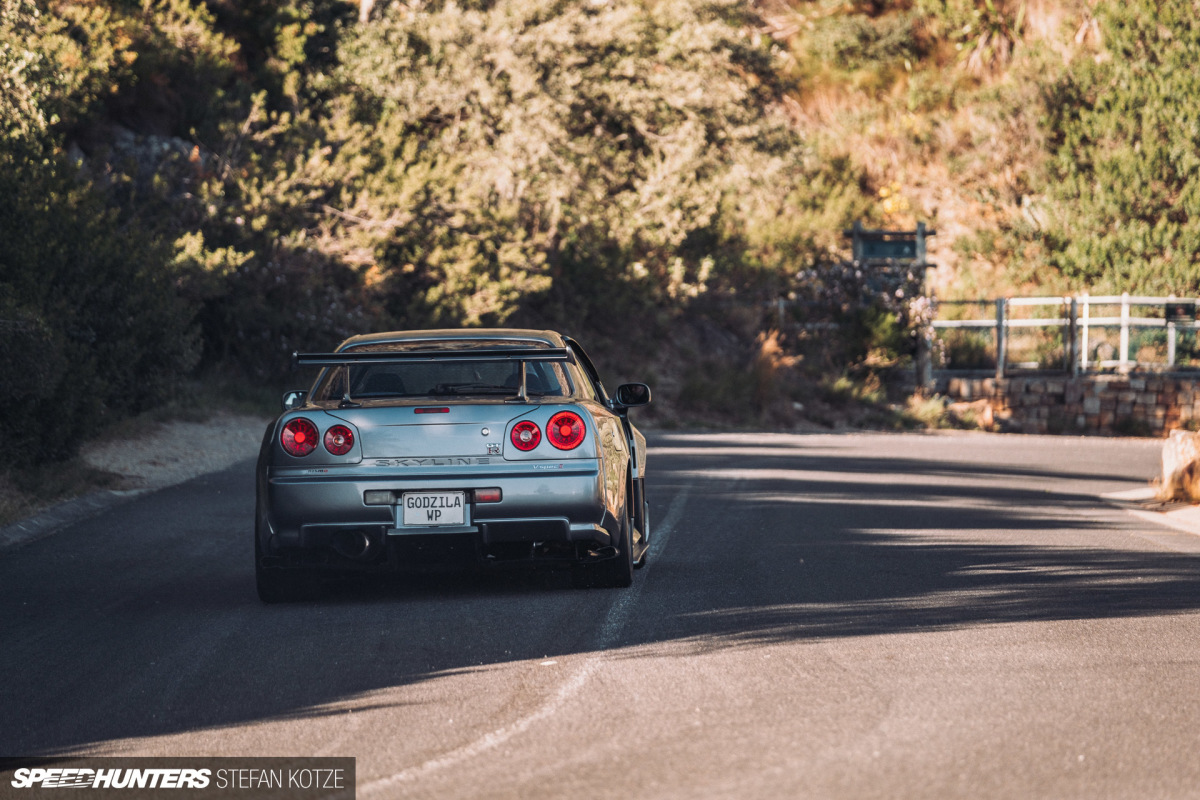 Wide & Wicked: An 800hp R34 Skyline GT-R - Speedhunters