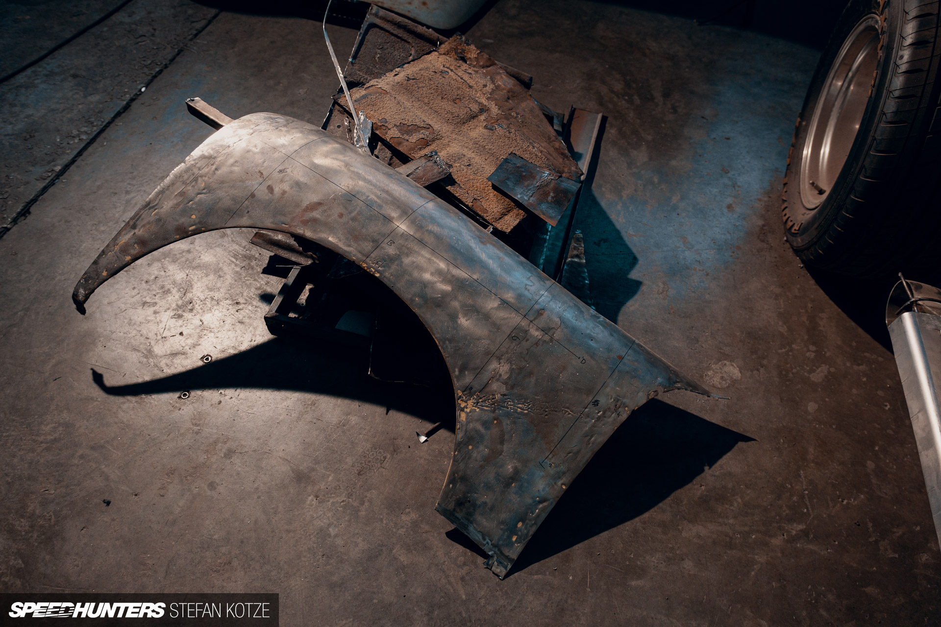 English Wheel Fabrication: Working Metal The Old Fashioned Way ...