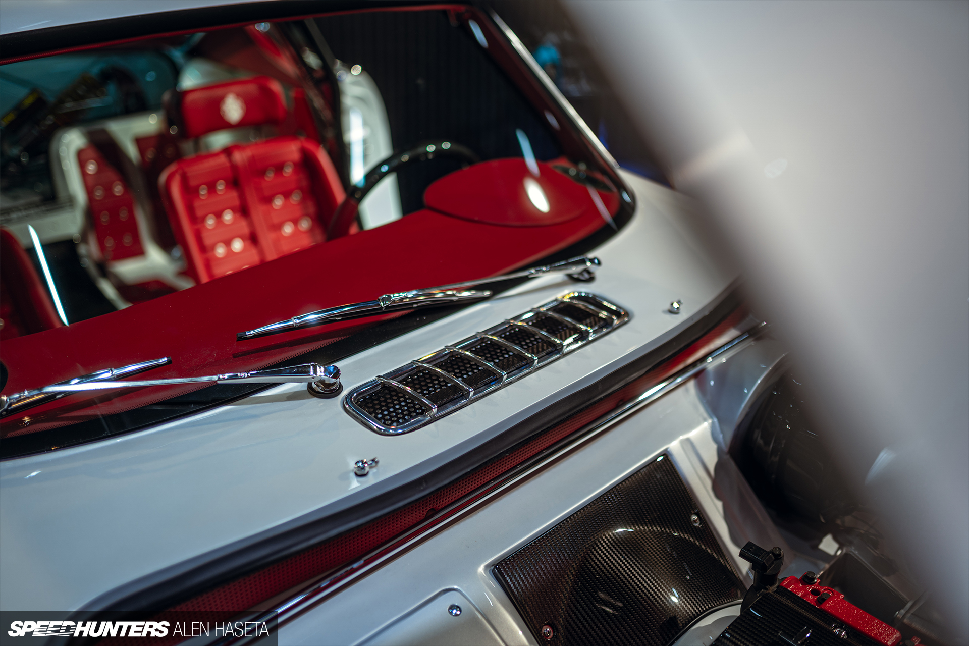 P1800 Saint: The Ultimate Volvo Restomod - Speedhunters